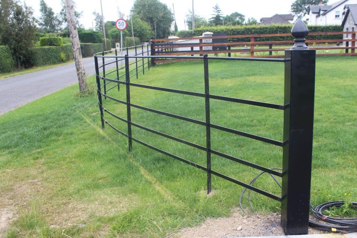 Estate Fence - Fencing product by Mulligan Fencing