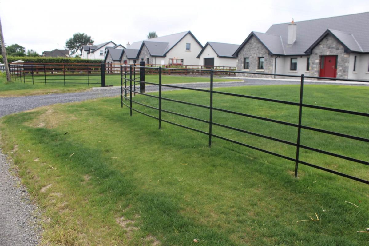Estate Fence - Fencing product by Mulligan Fencing
