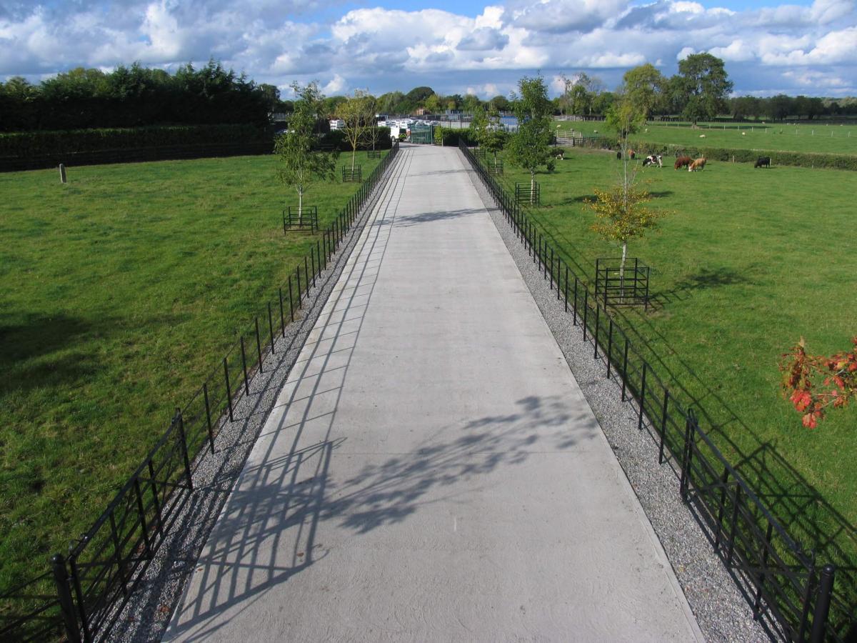 Estate Fence - Fencing product by Mulligan Fencing